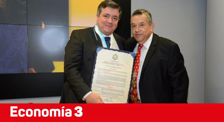 Gran Cruz del Mérito Notarial a Carlos Belda, decano de Valencia ...