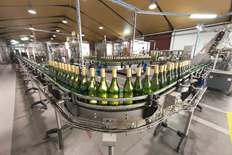 Los reyes de la burbuja natural del moscatel con Reymos - Economía 3