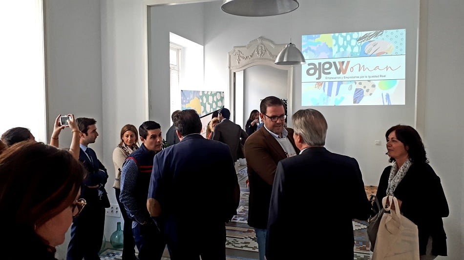 Ajev Woman, una plataforma de lanzamiento para jóvenes empresarias