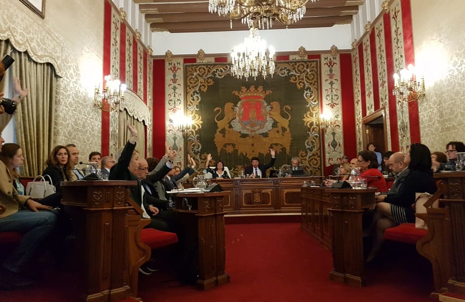 La responsabilidad gana al partidismo y permite la aprobación de los ...