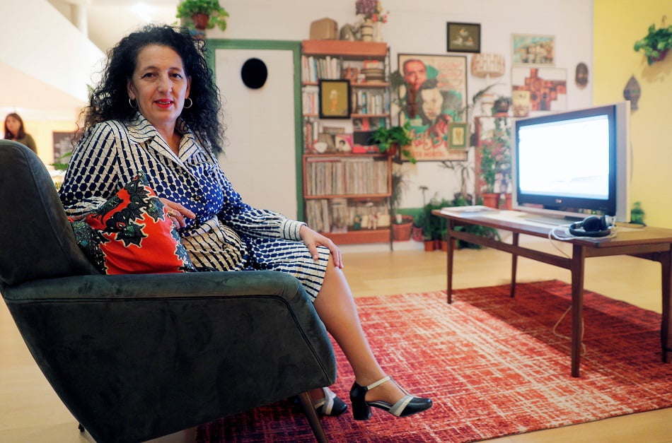 El IVAM descubre la obra de Zineb Sedira en España (y el salón de su casa)