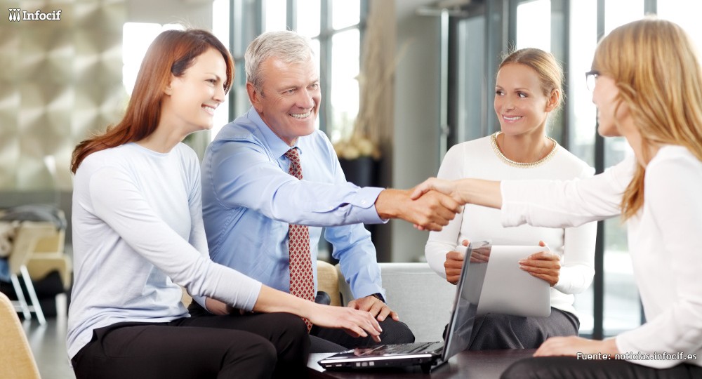 ¿Cómo conseguir la satisfacción del cliente? | Economía 3