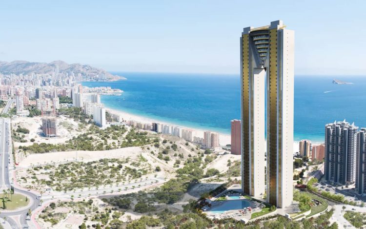 Benidorm estrenará en julio el resort vertical más alto de la UE