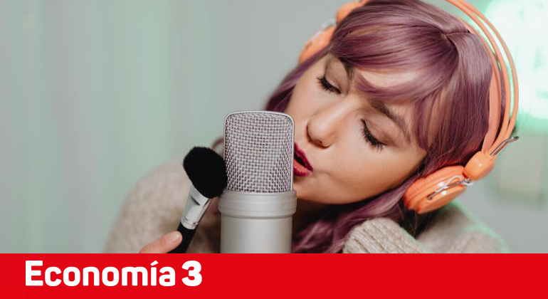 El negocio tras el ASMR: ¿Se puede vivir de susurrar en Youtube?