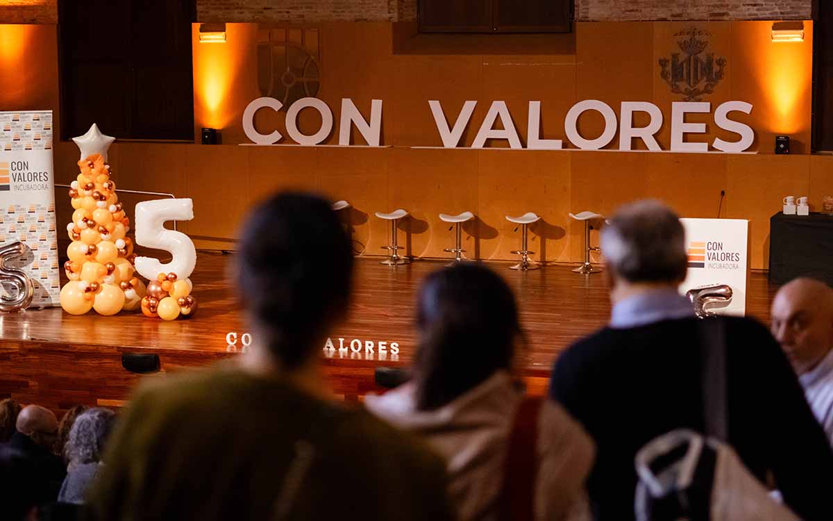 ¿Qué diferencia hay entre economía abierta y economía cerrada?