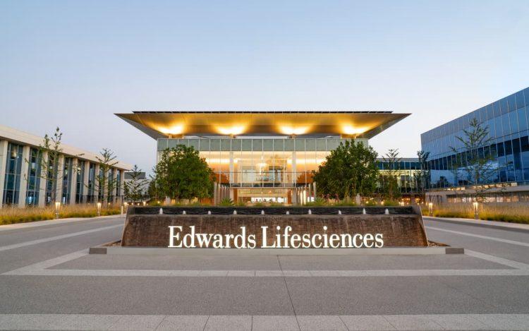 Edwards Lifesciences busca talento para su planta en Moncada